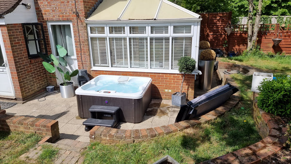 Canadian Spa Gander 2-4 Person Luxury Hot Tub | Fitness Recovery Lab